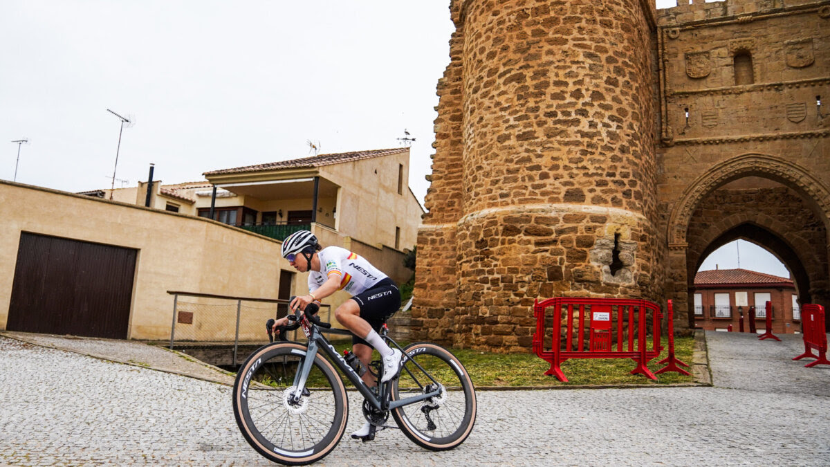 Un arranque exigente para el NESTA - MMR Cycling Team en la Gravel ...